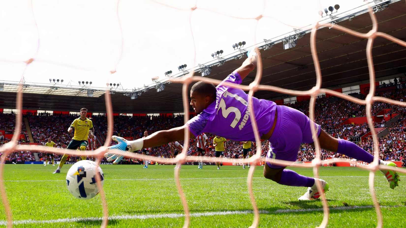 Southampton FC questioned for big Gavin Bazunu, Stoke City decision as ...