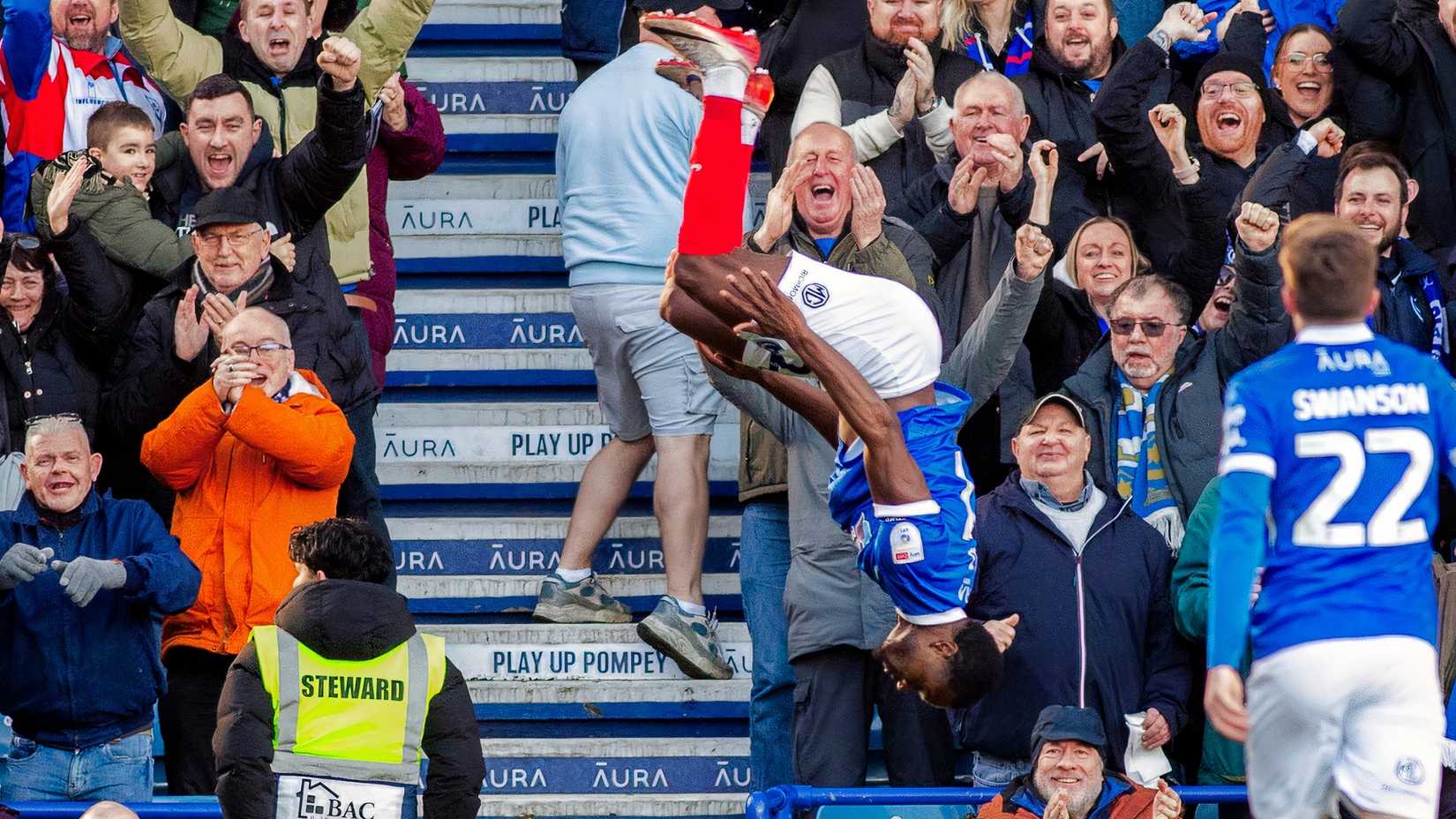 Portsmouth and Luton Town should agree to £1.5m transfer
