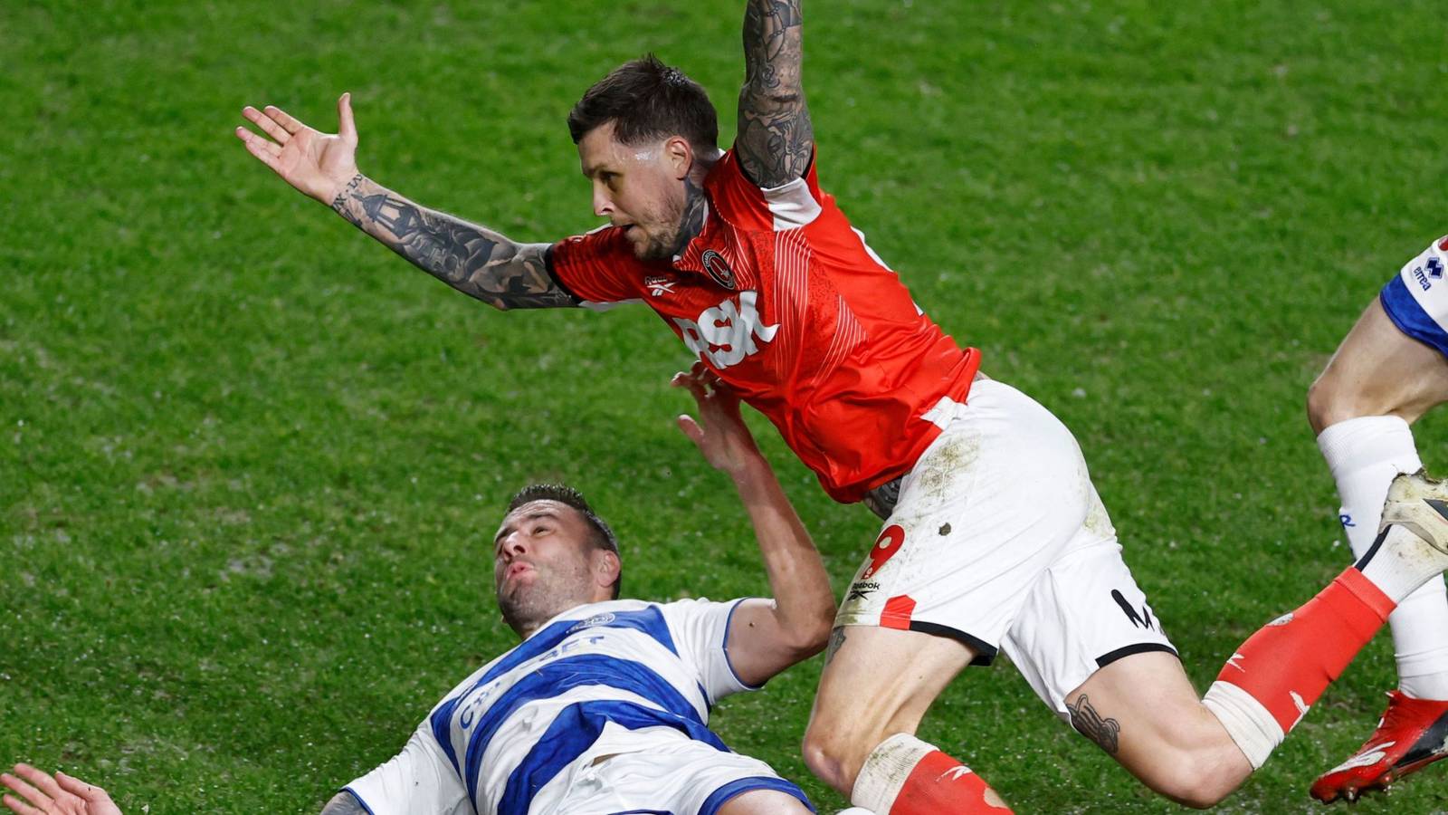 Millwall and Leicester City plot move to sign Charlton Athletic star ...