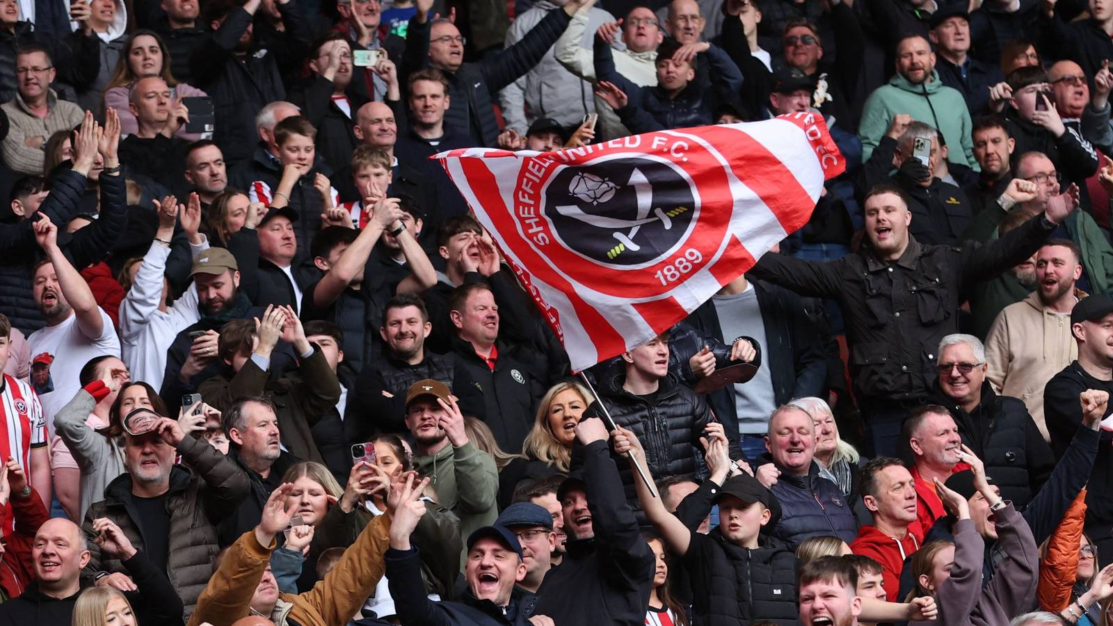 How Sheffield United's 26/27 season ticket price compares to Sheffield ...