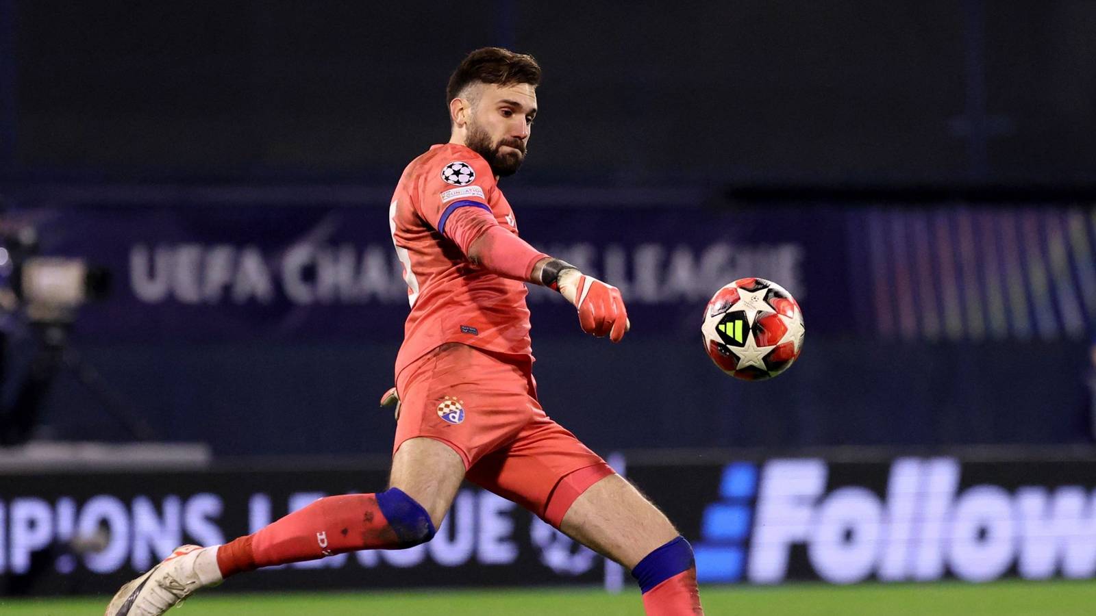 QPR pushing to sign Ivan Nevistic to fix Julien Stephan issue