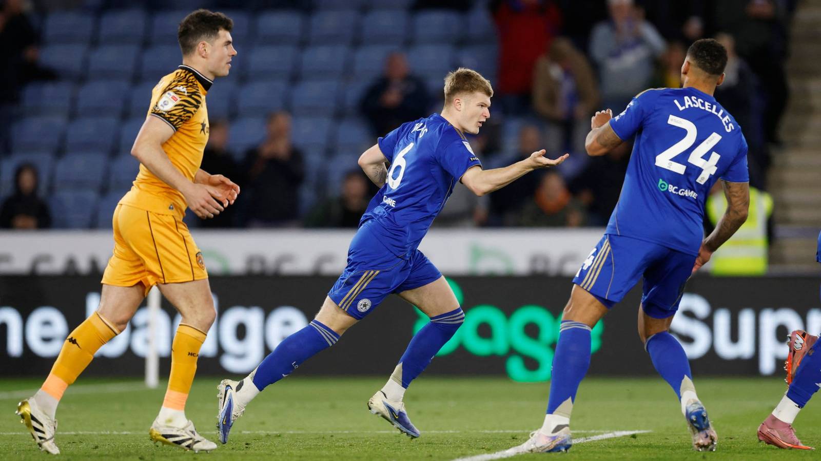 Sheffield United and Leeds United face Jordan James transfer threat