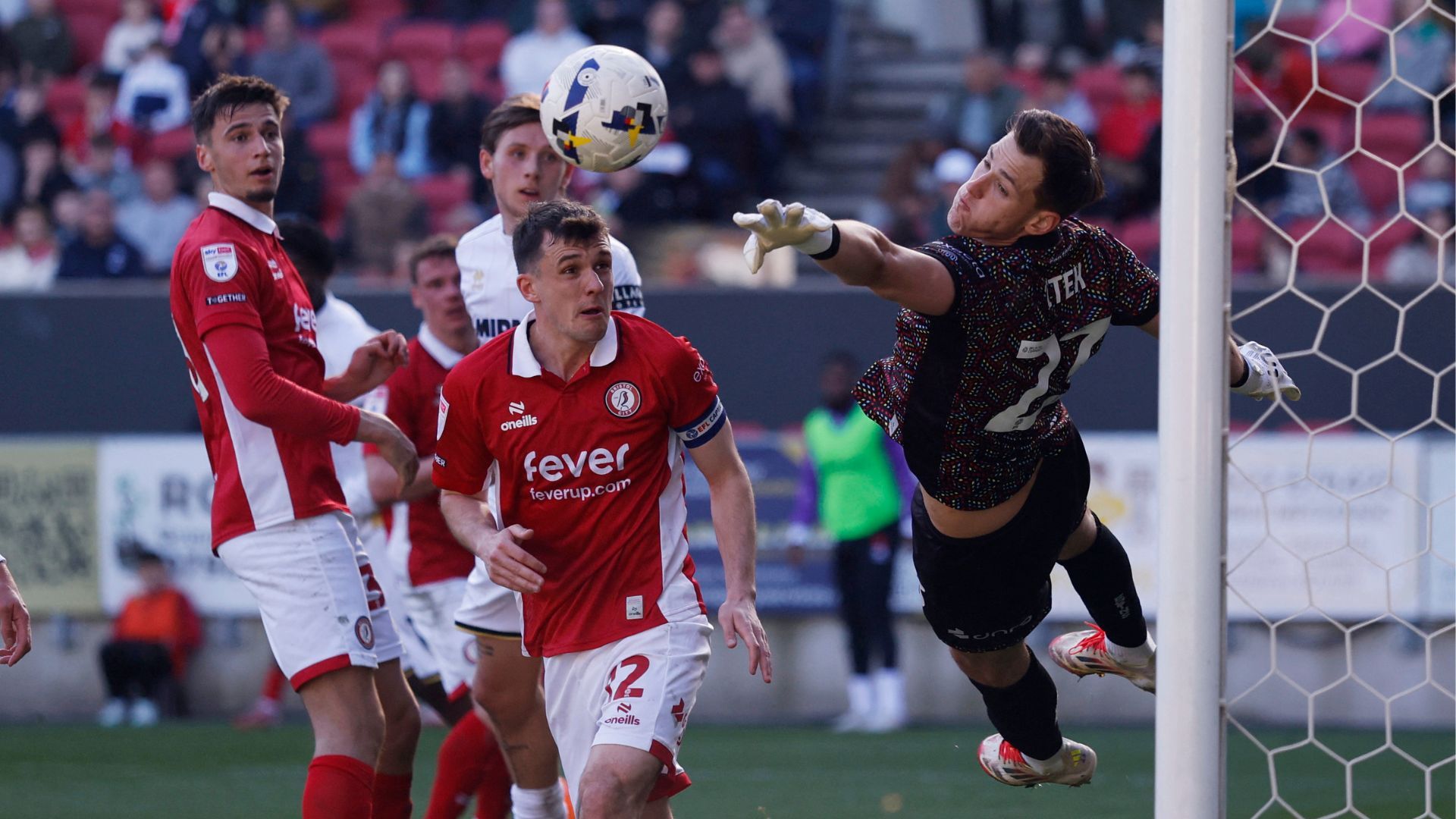 Bristol City closing in on Man Utd, Radek Vitek loan transfer