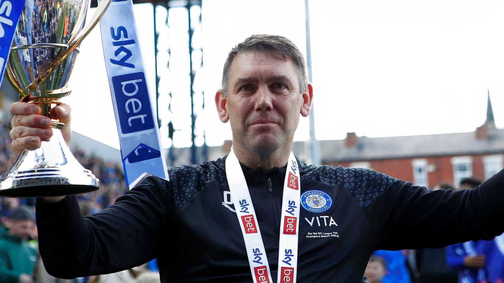 Dave Challinor snubs Gary Neville for Blackburn Rovers job